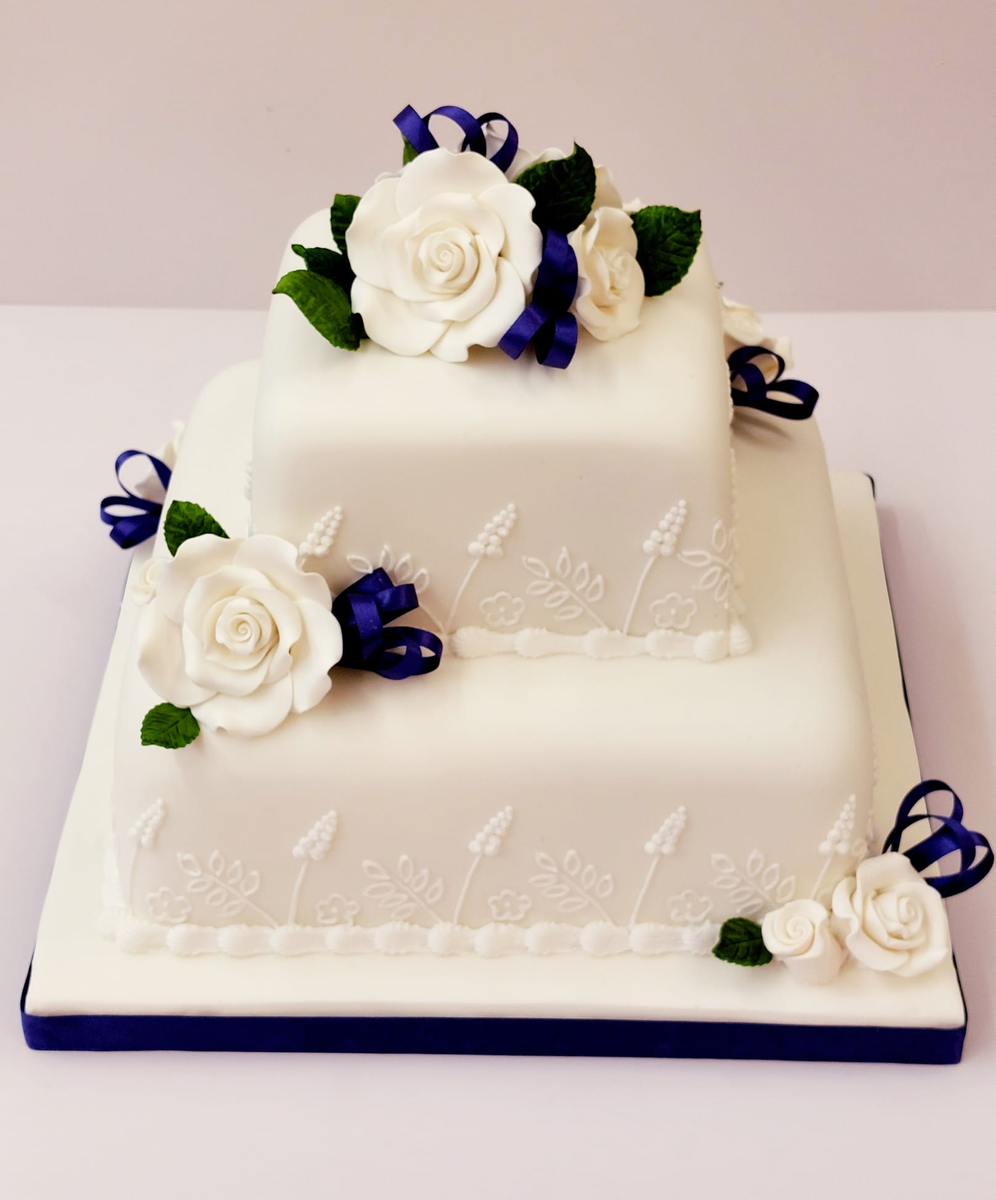 Simple 2 tier square wedding cakes 60 photos - Astyledwedding.com